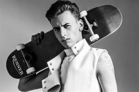 Sk8r Boi Caught In The Crossfire