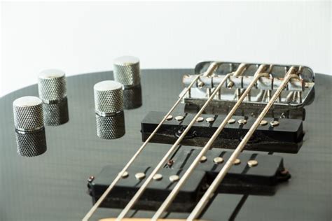 How To Remove Bass Guitar Knobs 3 Easy Methods Range Of Sounds