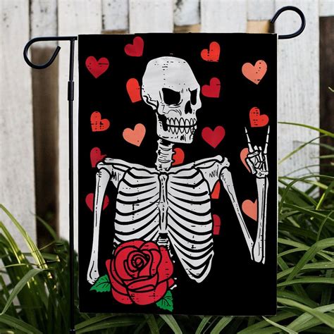 Rock Hand Skeleton Valentine Flag Skeleton Rose Hearts Flag