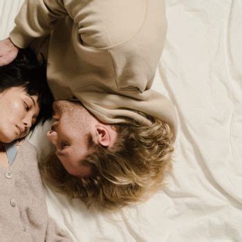 Nail Colours That Look Stunning On Deeper Skin Tones Elle India