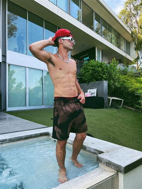 Max Ehrich Wikifeet Men