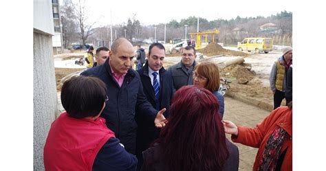 Цветанов направи оглед на инфраструктурни обекти в Казанлък