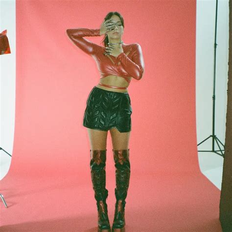 29 Insanely Sexy Photos Of Tate Mcrae On The Internet