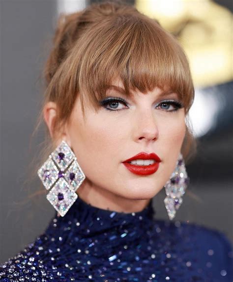 تیلور سوئیفت همیشه جذاب باز هم غوغا کرد