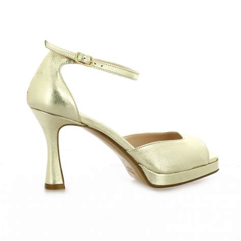 Lara May Chaussures Nu Pieds Cuir Laminé Or 752