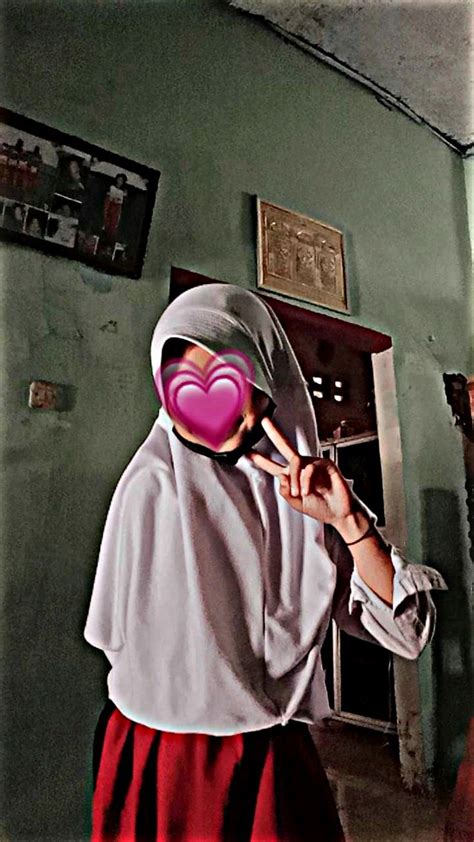 Pin Oleh Nadlovie Di I M Me Topi Wanita Gambar Poni Penutup Wajah