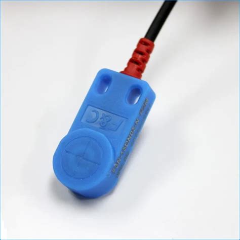 NPN Inductive Position Sensor 5mm Vertical Iron Detector