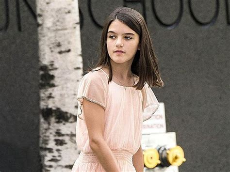 Tom Cruise Daughter Suri Cruise Bio Wiki Net Worth Age Height
