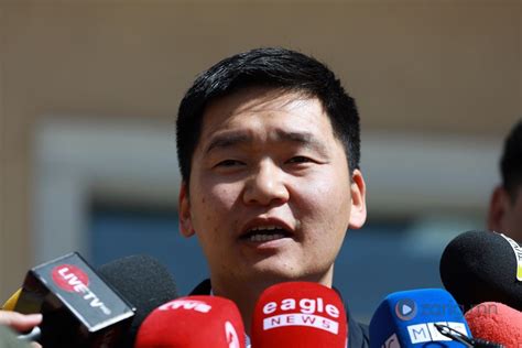 Өмгөөлөгч О Батсүх Онц бөгөөд дайны үеийн арга хэмжээг сэтгүүлч Н