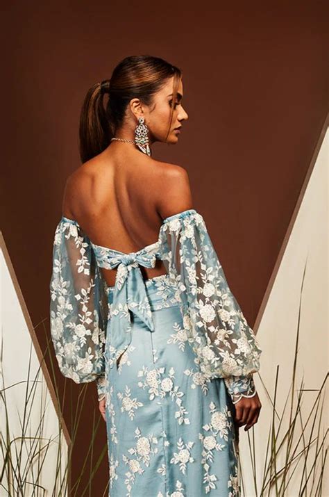 Trendy Sexy Blouse Design For A Bold And Glamorous Look