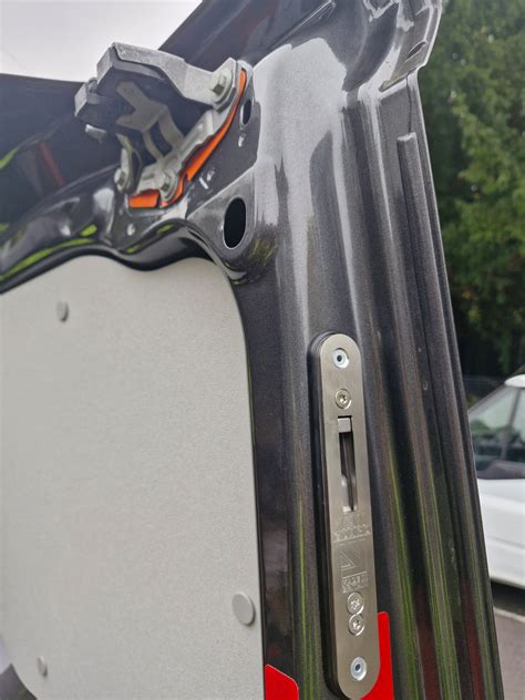 Van Deadlocks And Hook Deadlocks Swindon Wiltshire By Lock Serv Lock Serv