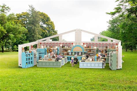 The Great British Bake Off Gets An Adorable Lego Recreation With The Entire Set Crew And
