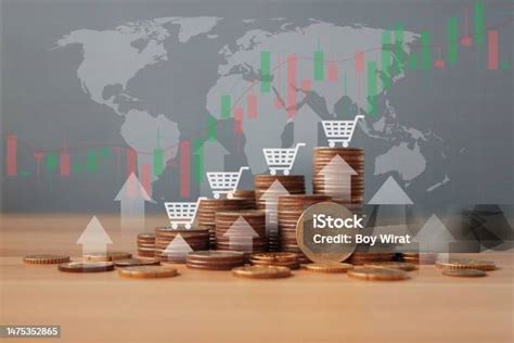 Cpi 소비자 물가 지수 경제 지표 규모 개념 동전 더미에 쇼핑 바구니 매출 증가 또는 시장 바스켓의 성장 그래프 생활비 지표 상승 인플레이션에 대한 스톡 사진 및 기타