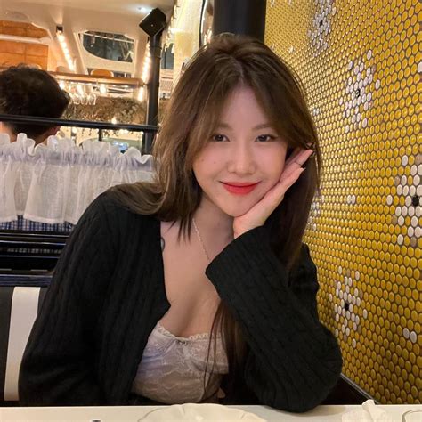 [잡담] 백예린 여친짤 개아름다움……… 인스티즈 Instiz 연예 카테고리