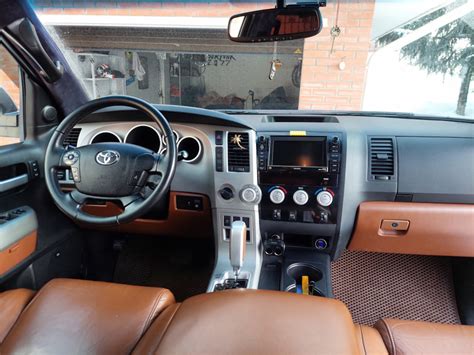 Салон тундры — Toyota Tundra (II), 5,7 л, 2008 года | просто так | DRIVE2