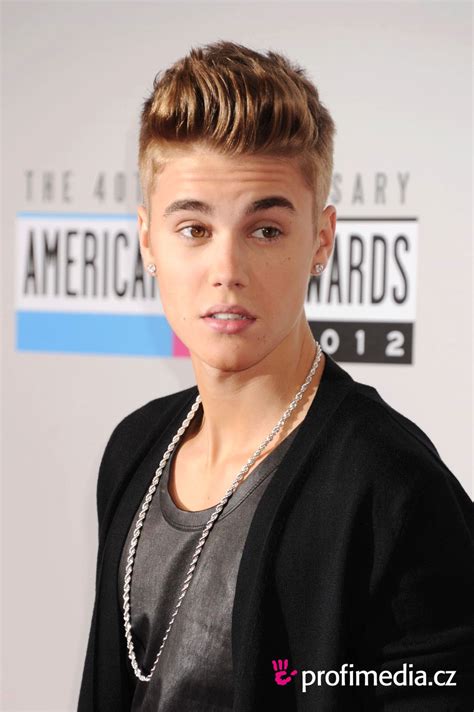 Justin Bieber - Acconciatura delle star su HappyHair