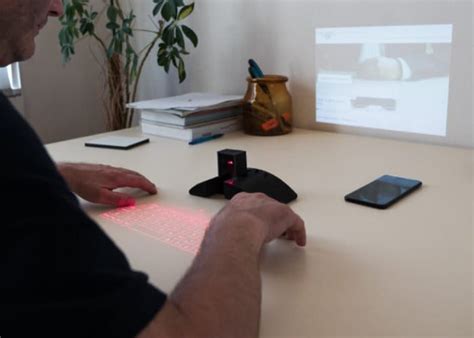 Masterkey 40 Display And Keyboard Projector A New Portable Projector Masterkey 40 Display And Keyboard Projector A New Portable Projector