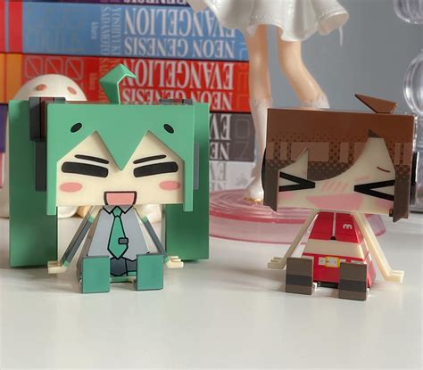 Miku And Meiko Graphig Figs R Vocaloid