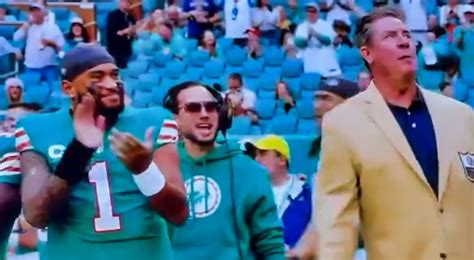 Mike Mcdaniel Caught Taunting Dan Marino In Week 16