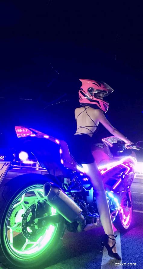 Locomotive Girl机车女孩 Zzxxo