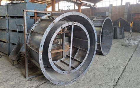 گزارش تصویری تولید قالب منهول بتنی تسکو