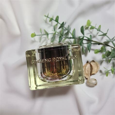 네이처리퍼블릭 진생 로얄 실크 워터리 크림 Osan0929 님의 광고 없는 내돈내산 찐리뷰