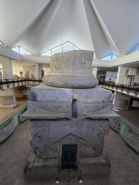 Galerie Foto Aurul Dacic A Fost Furat Dar Cu Tezaurul De La