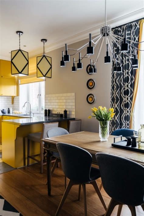 Another well-known designer who searches for uniqueness is Nadya Zotova ...