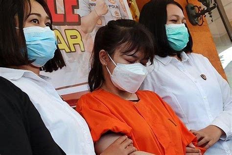 Nekat Live Bugil Di Medsos Demi Raup Keuntungan Hingga Juta Per Bulan Pekerjaan Selebgram