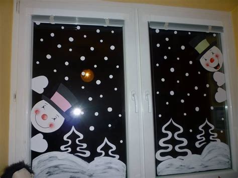 Kuk Do Okýnka Decorazioni Per Porta Natalizia Decorazione Finestre Idee Per Aula