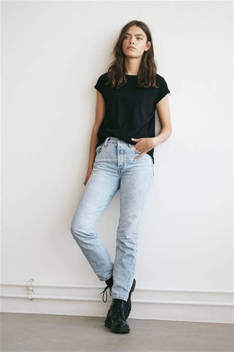 Lilli W Model Management