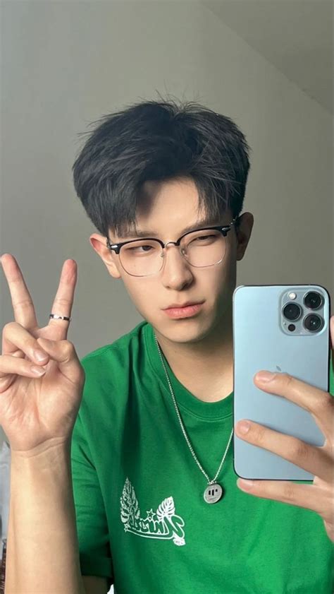 Xiao Wang 小汪 ผมสั้นผู้ชาย ทรงผมผู้ชาย ผมยาว