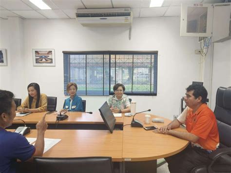 Personnel Meeting To Discuss And Rehearse The Submission Of University