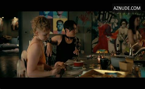 Molly C Quinn Milena Brewster Underwear Breasts Scene In The Fall Of The House Of Usher Aznude