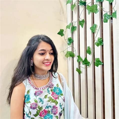 Sakshi Hiremath🩷 Sakshihiremathofficial • Threads Say More