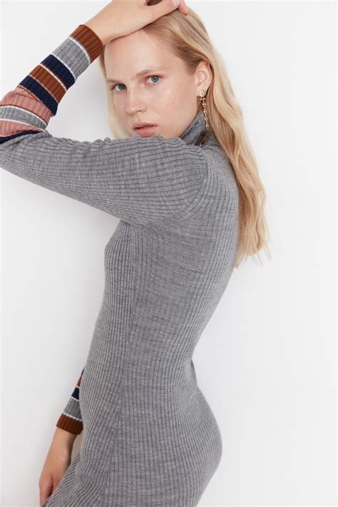 ნახშირისფერი ზოლიანი ნაქსოვი კაბა Extra Ge 616566