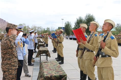 Оюутан цэрэг хөтөлбөрт хамрагдсан Баруун бүсийн аймгуудын 150 оюутан цэргийн тангараг өргөлөө