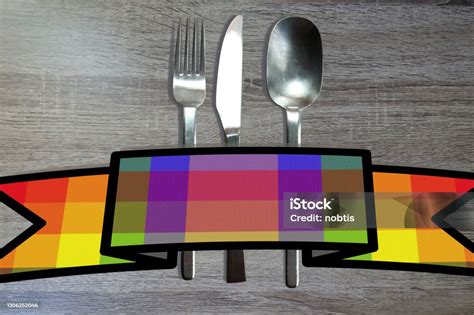 크리올 레스토랑 세트 테이블 여러 가지 빛깔의 체크 무늬 냅킨 마드라 크리올 음식에 대한 스톡 사진 및 기타 이미지 크리올