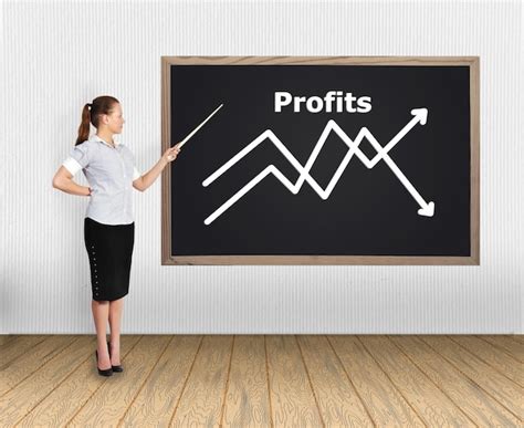 Premium Photo Woman Pointing At Chart