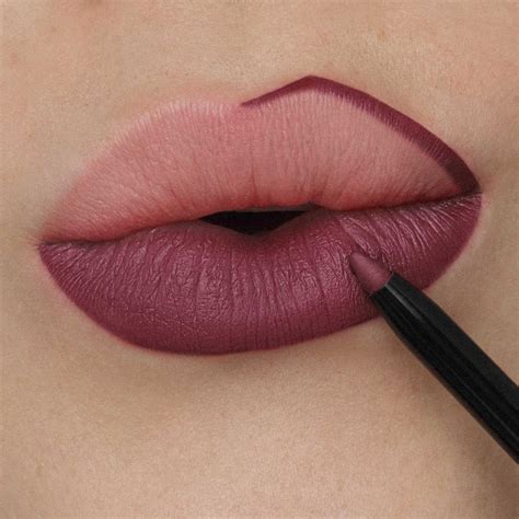 Start The Show Muted Plum Lip Contour Runway Rogue Lip Liner Lip