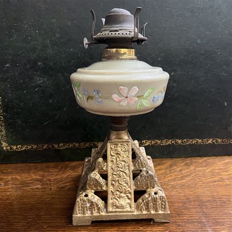 Late 19thearly 20th Century Oil Lamp South Perth Antiques And Collectables