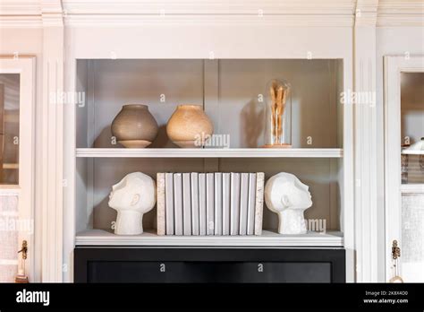 Head Shaped Bookends At Amy Kugler Blog