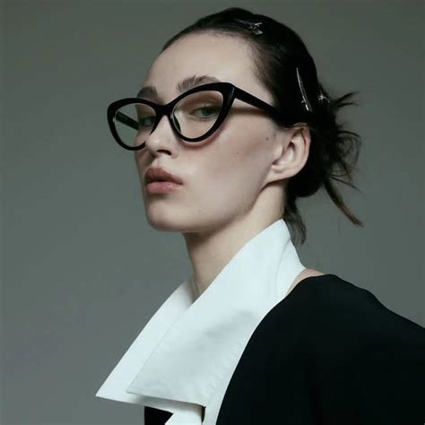 Babylinaaaa Threads Say More