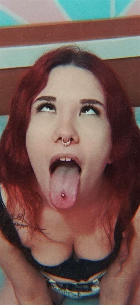 Tongue Piercing Itsfunok