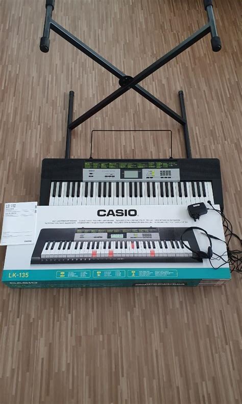 Casio Lk 135 Keyboard Hobbies And Toys Music And Media Musical Instruments On Carousell