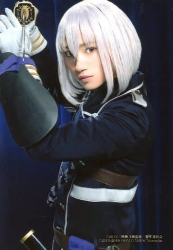 Kagema Temoto Honebami Toushiro Her Upper Body And Background In