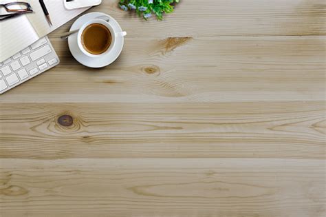 까지 조롱 데스크톱 컴퓨터 커피 컵과 스마트폰 작업 공간 책상 테이블 0명에 대한 스톡 사진 및 기타 이미지 0명 개념 개념과 주제 Istock