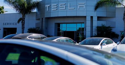 테슬라 로보택시 등 불투명한 전망주가 장중 3대 하락