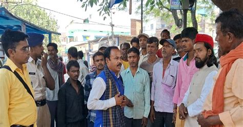 Independent Candidate Ashok Kumar Paswan Contesting Elections By Donations House On Government