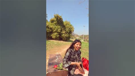 Kitni Osm Hain Yaar 😍 Shorts Shortvideo Cutegirlreaction Trending Viral Saabblogger Youtube